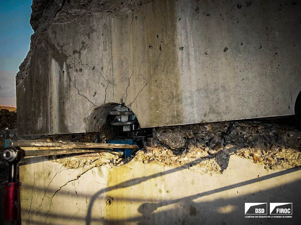 Démolition par vérinage hydraulique - DSD FIROC